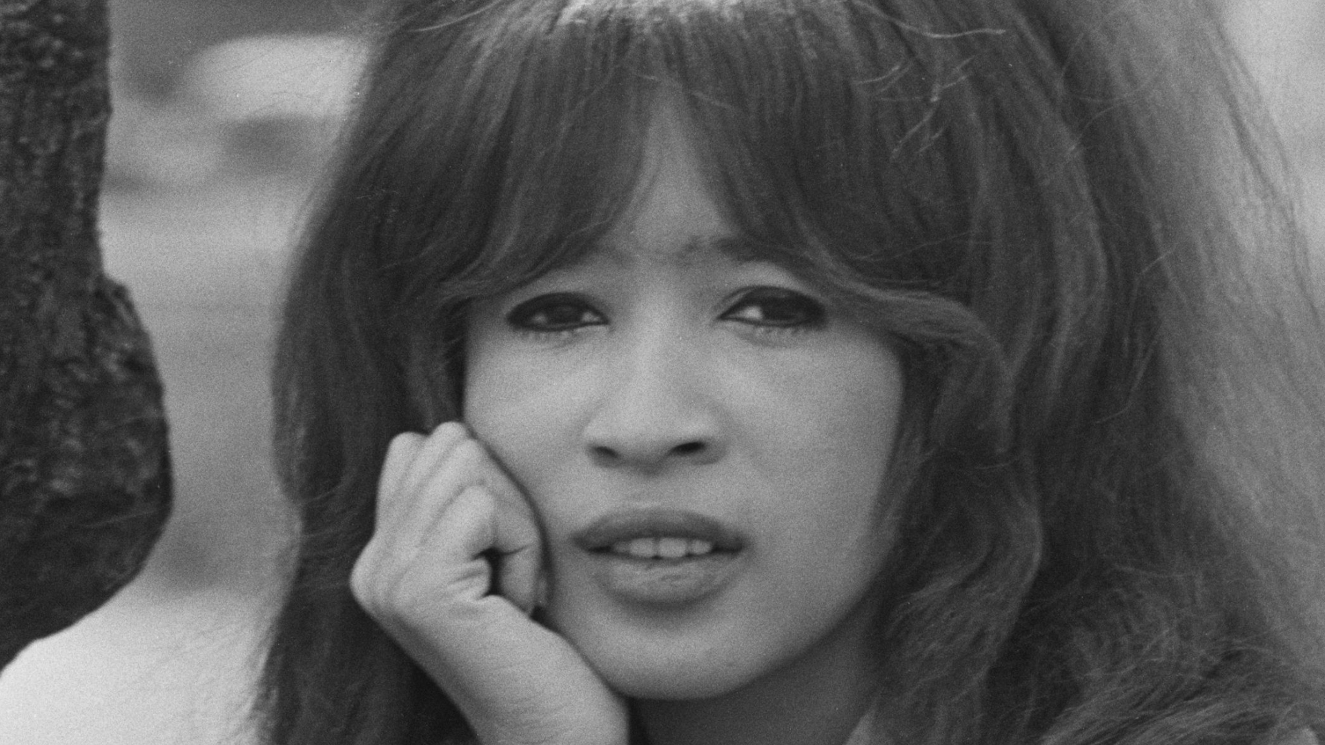 Ronnie Spector, 1960s singer, dies aged 78