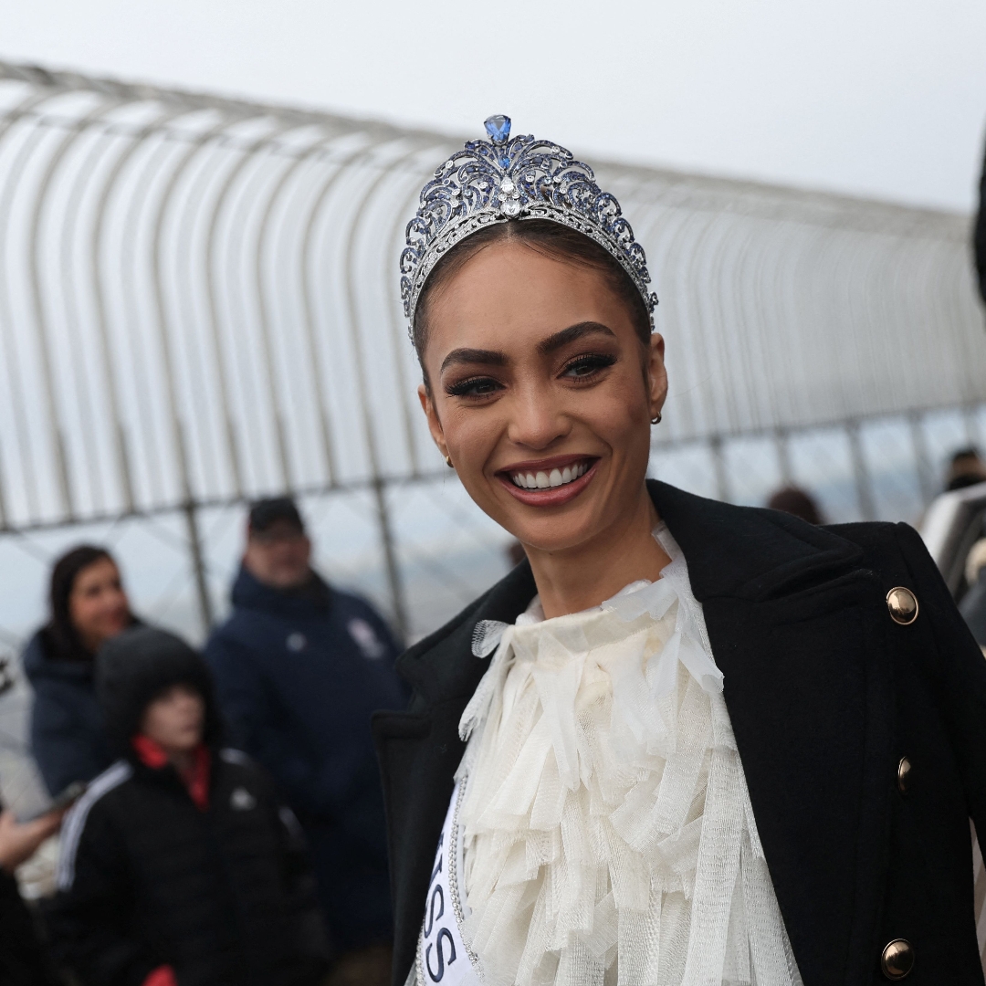 Newly crowned Miss Universe celebrates in New York