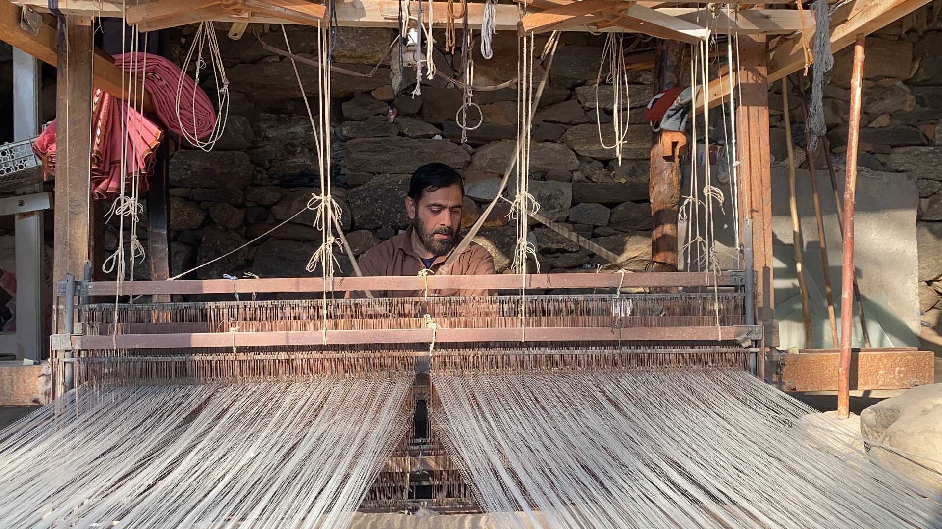 Centuries-old Pakistani shawl-making trade makes a splash on social media