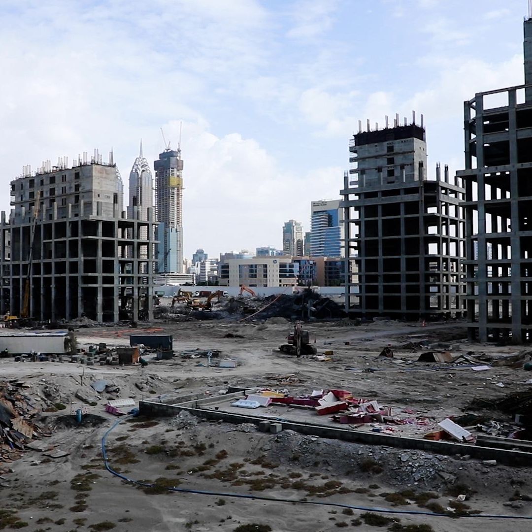 Dubai Pearl demolition work begins
