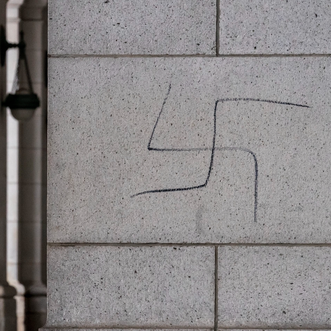 Nazi signs drawn on Washington central metro station