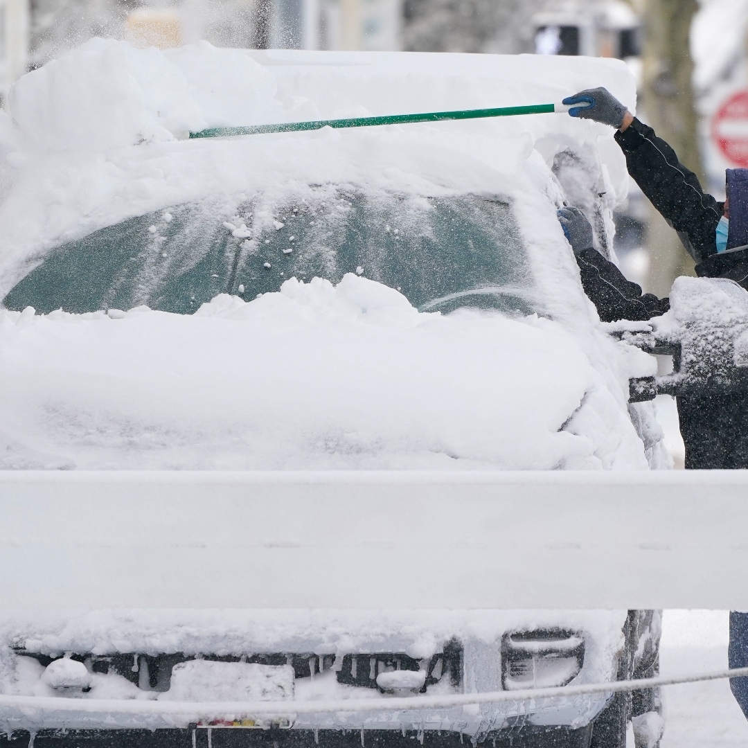 Nor'easter snowstorm batters US east coast