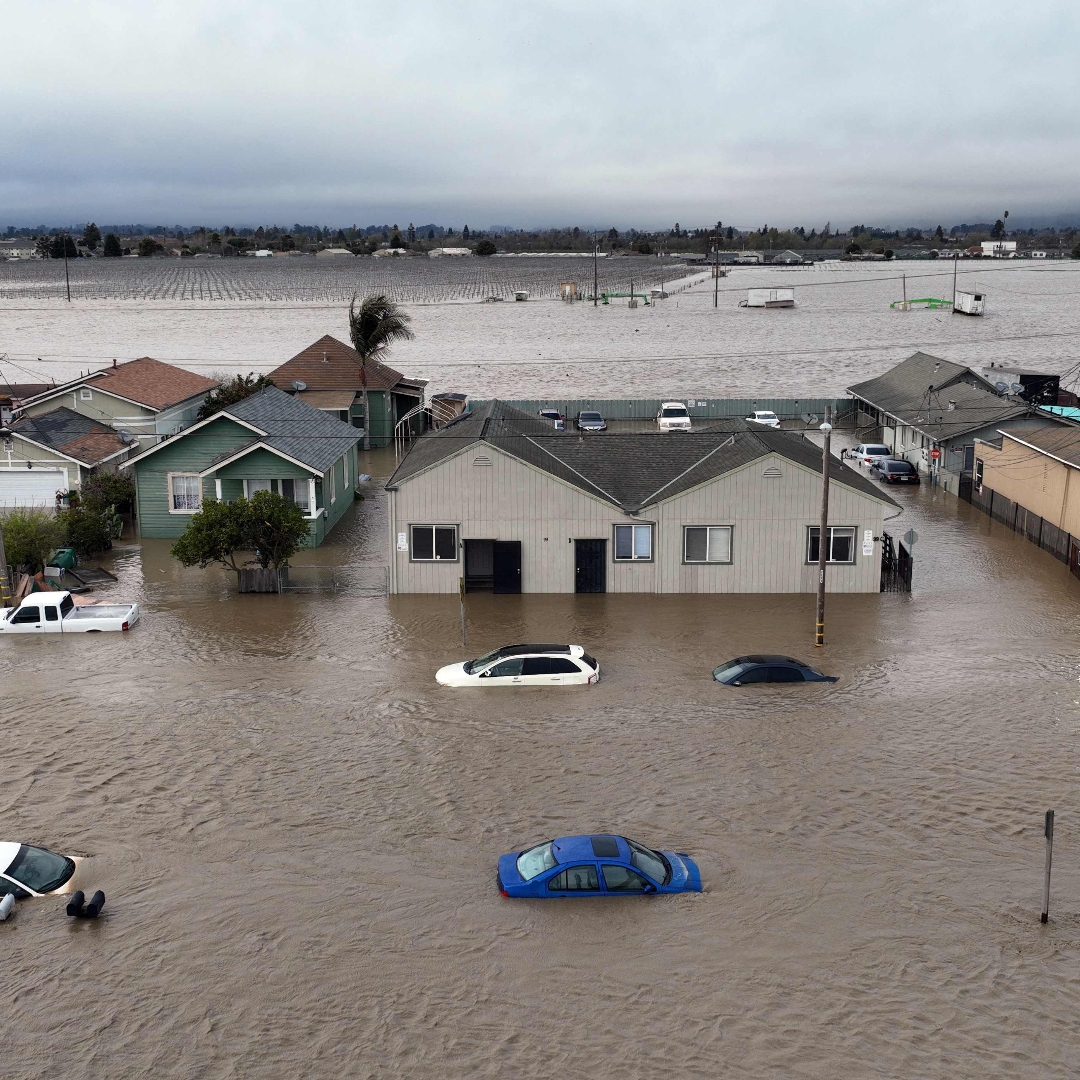 Flash floods in California force thousands to evacuate