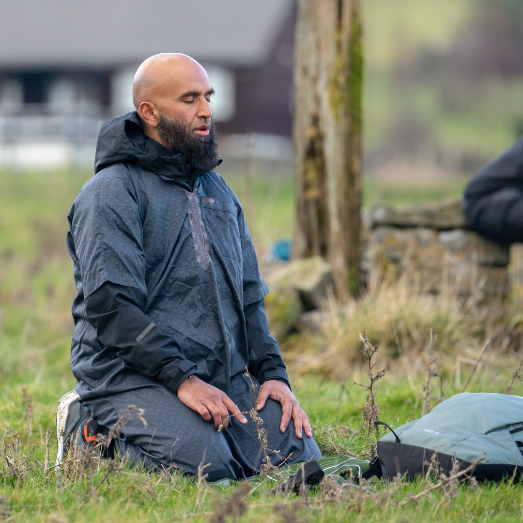 Muslim Hikers unveil first outdoor prayer mat