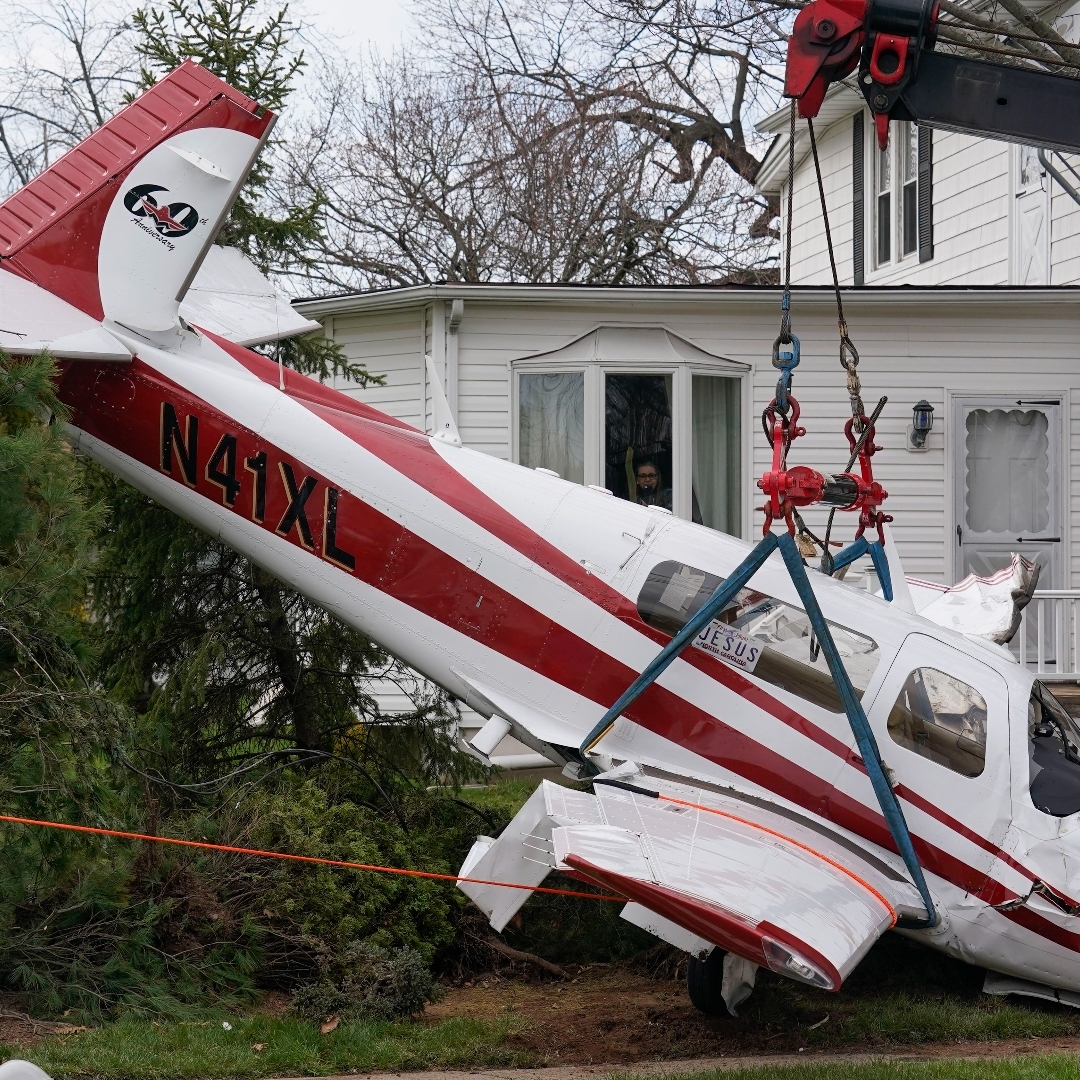 Small plane crash-lands in front yard of New Jersey home