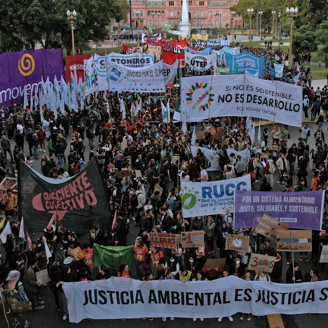 Wave of global protests mark Earth Day