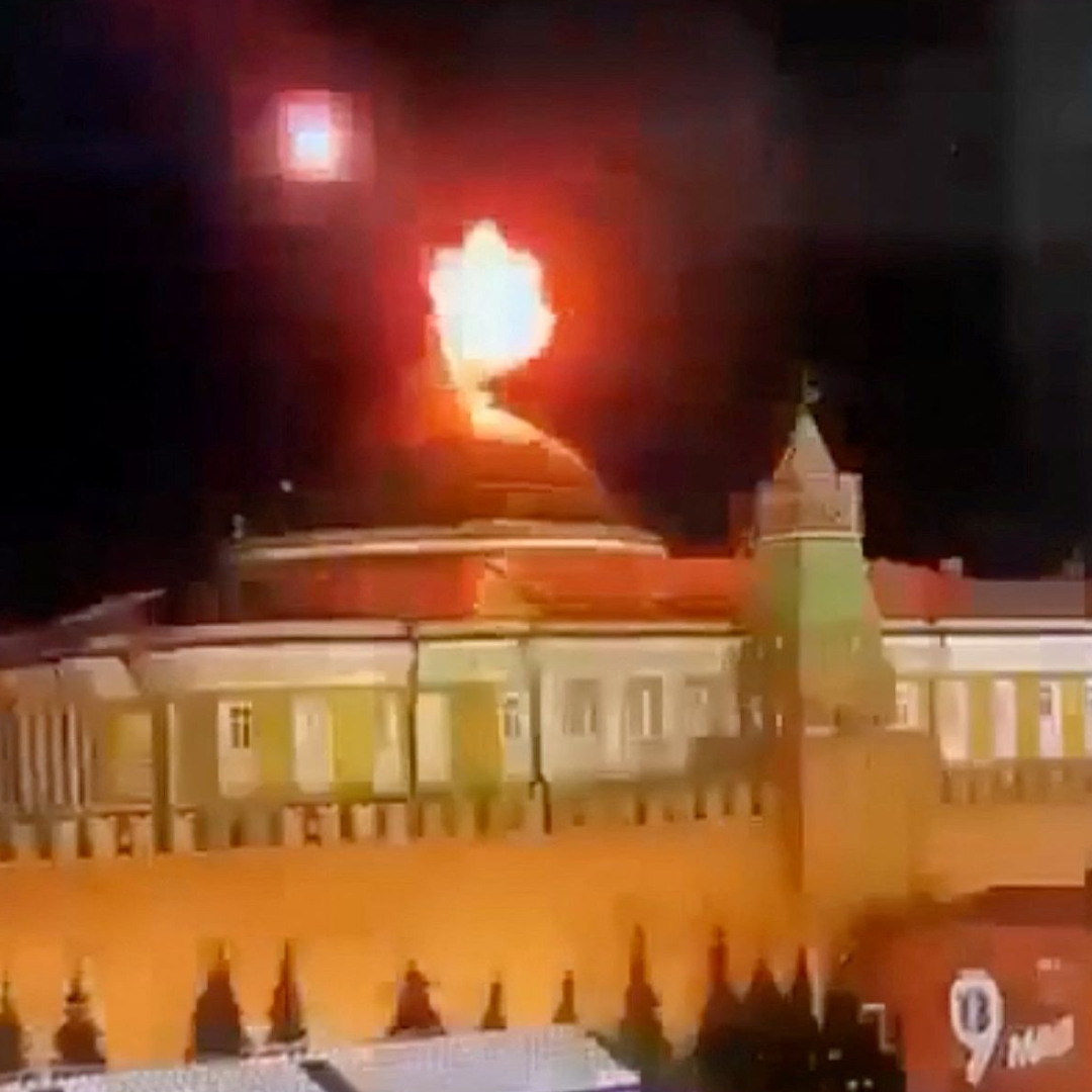 Video purports to show drone exploding over Kremlin in Moscow