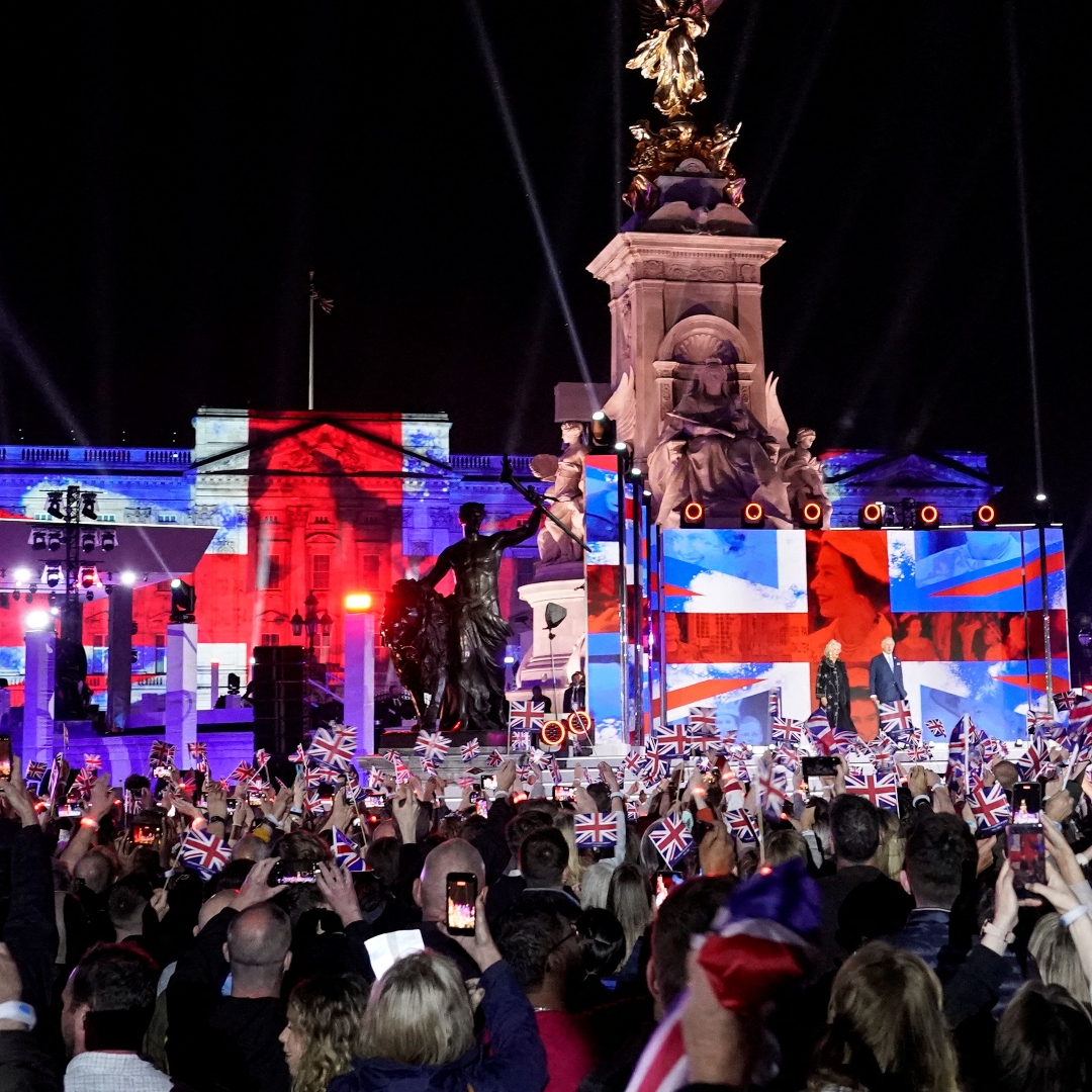 More than 20,000 people watch concert celebrating Queen Elizabeth's ...