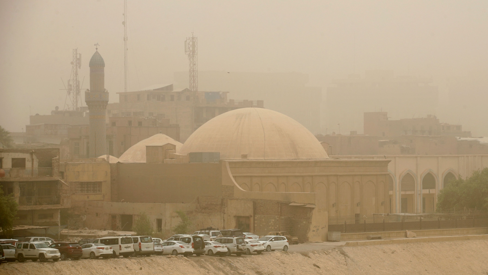 Sandstorm hits Iraq's capital
