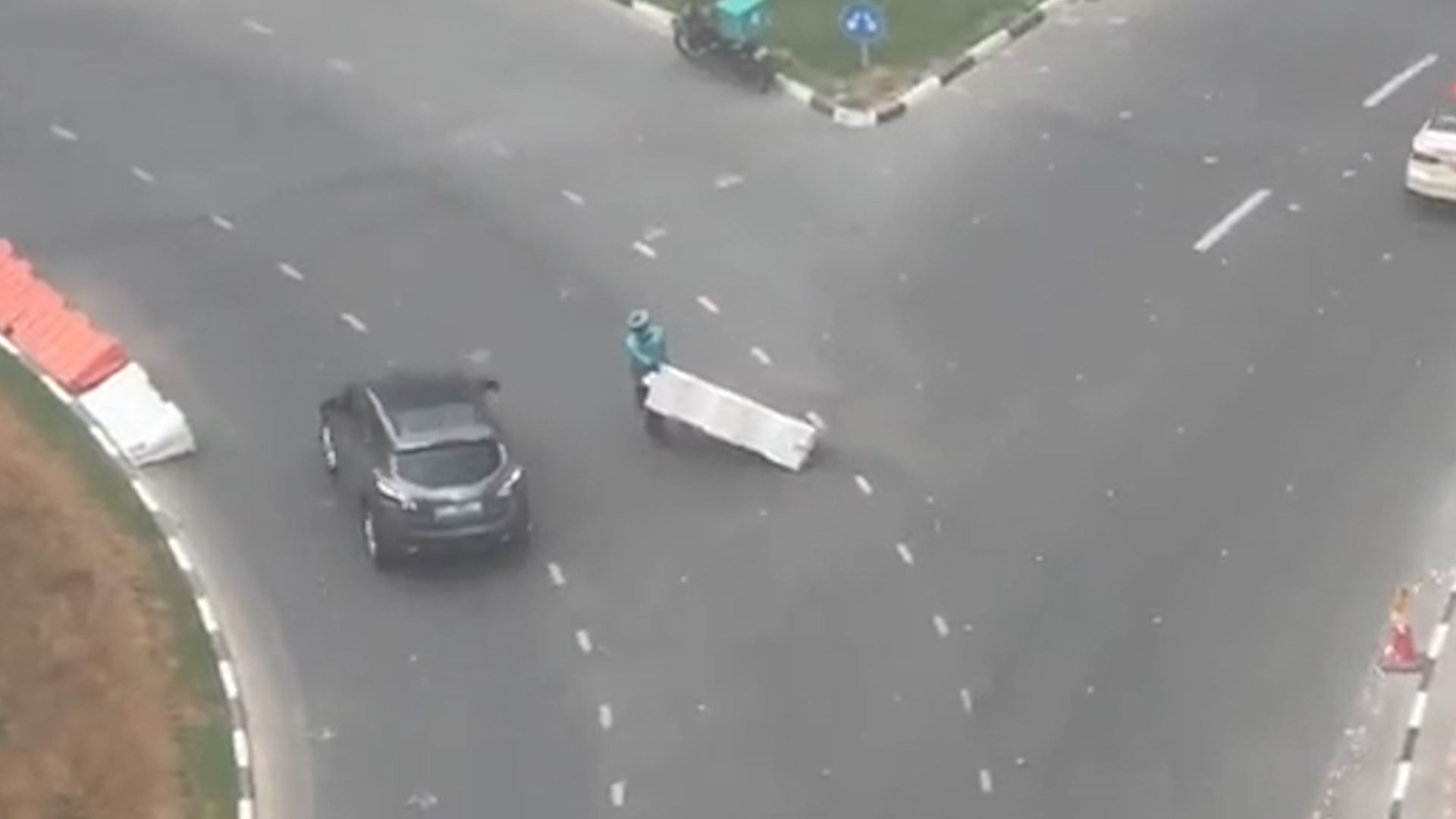 Dubai delivery rider's kind act goes viral