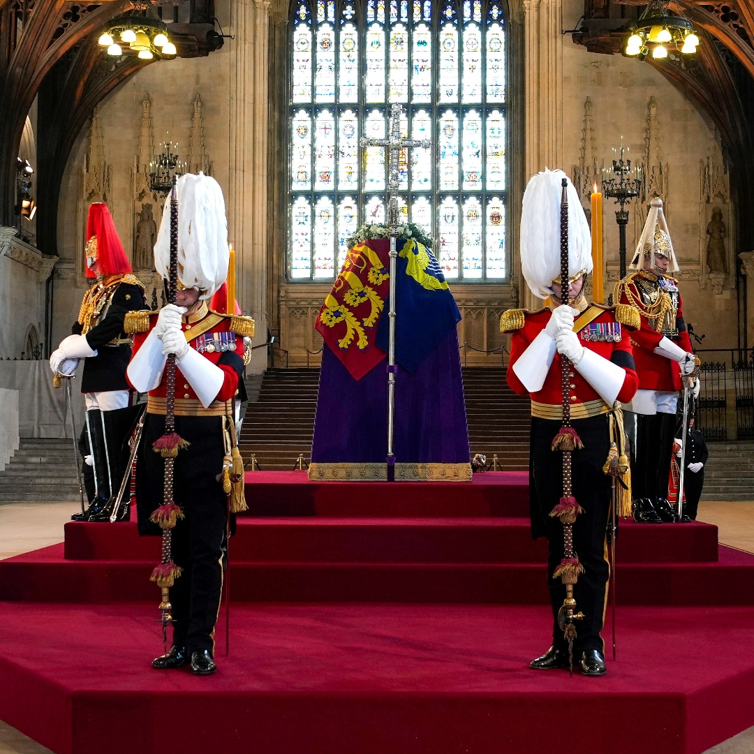 First mourners pay their respects to Queen Elizabeth II