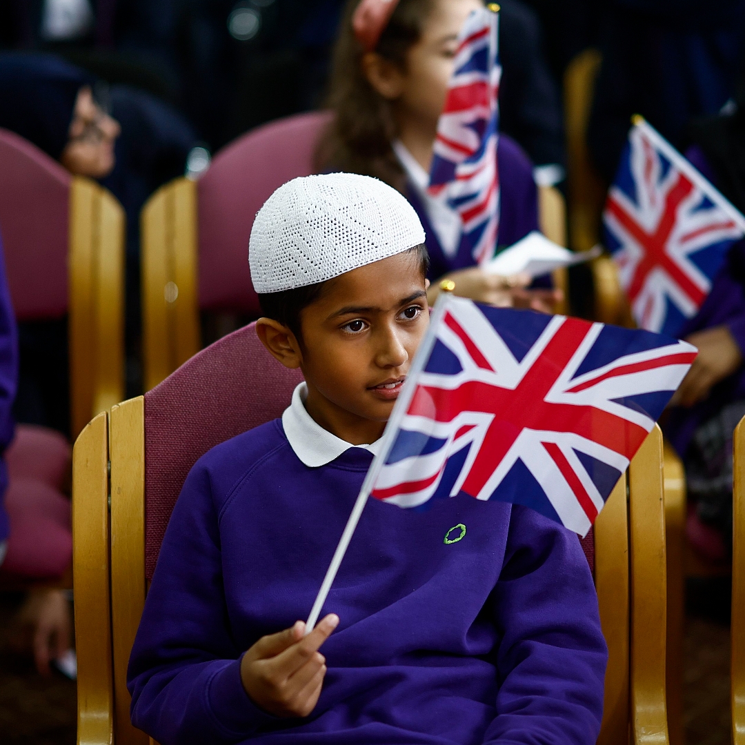UK's national anthem sung at mosque as Muslims honour Queen Elizabeth II