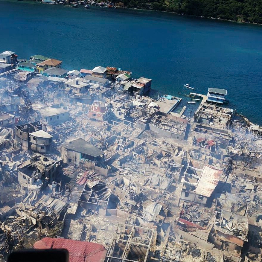 Fire destroys hundreds of homes on Honduran island