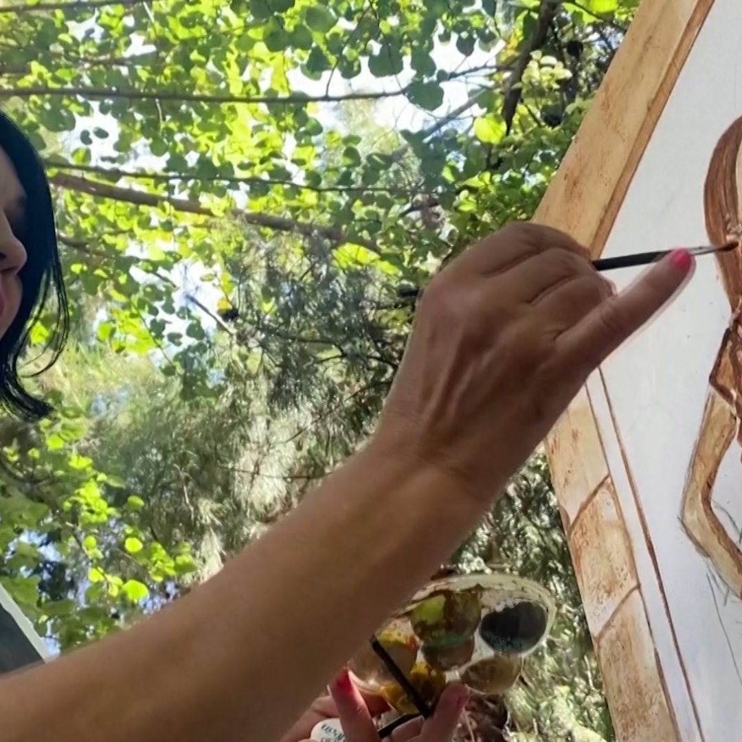 Syrian artist's soil paintings