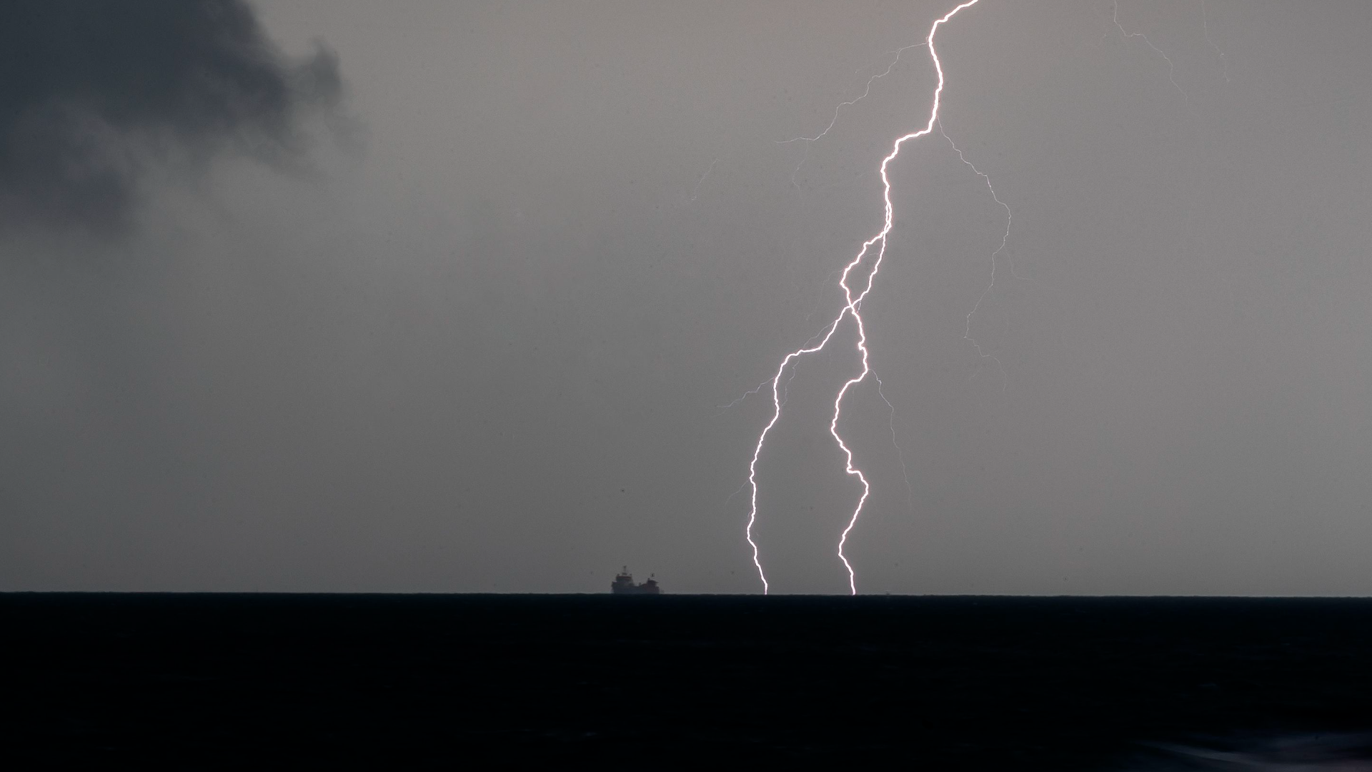 Lightning and heavy downpours lash Dubai and Abu Dhabi