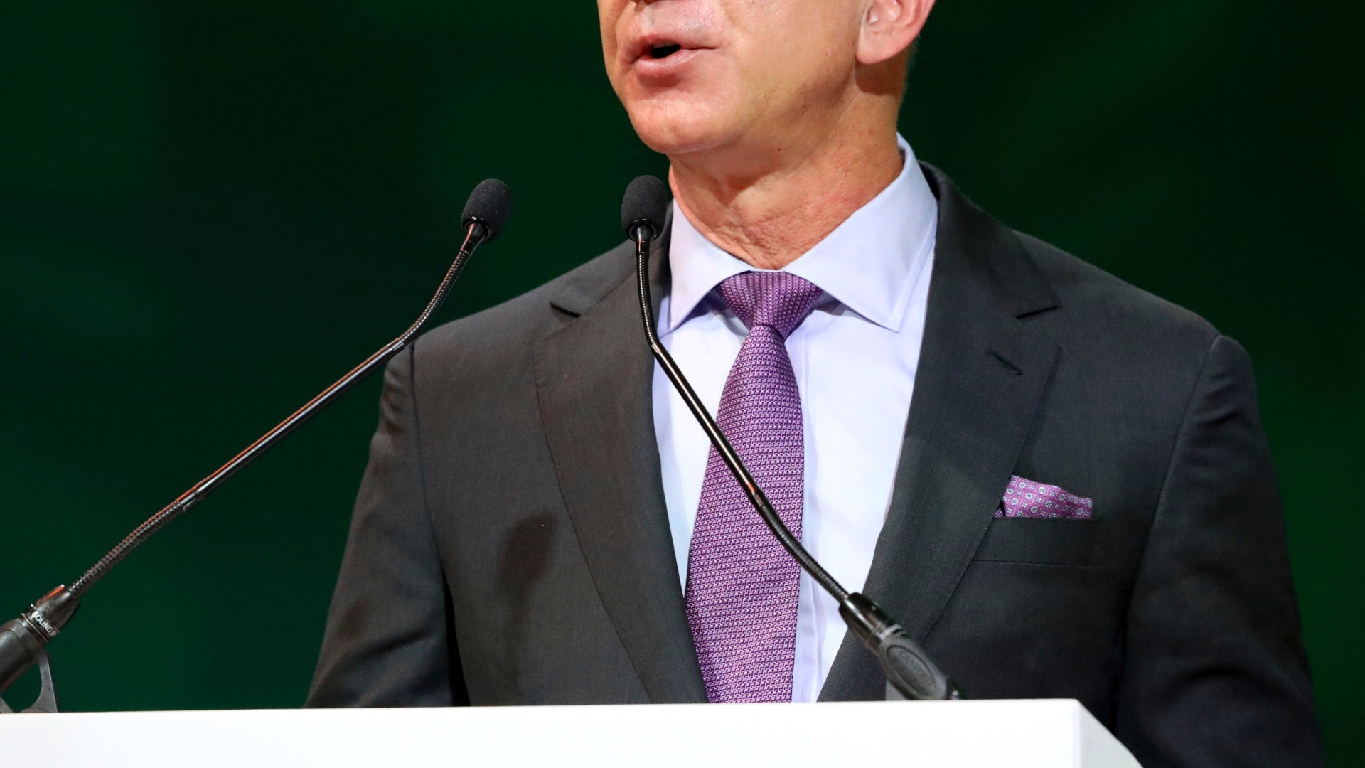 Amazon operations to use renewable energy and electric delivery vehicles